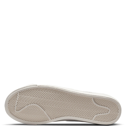 Nike Women's Blazer Low '77